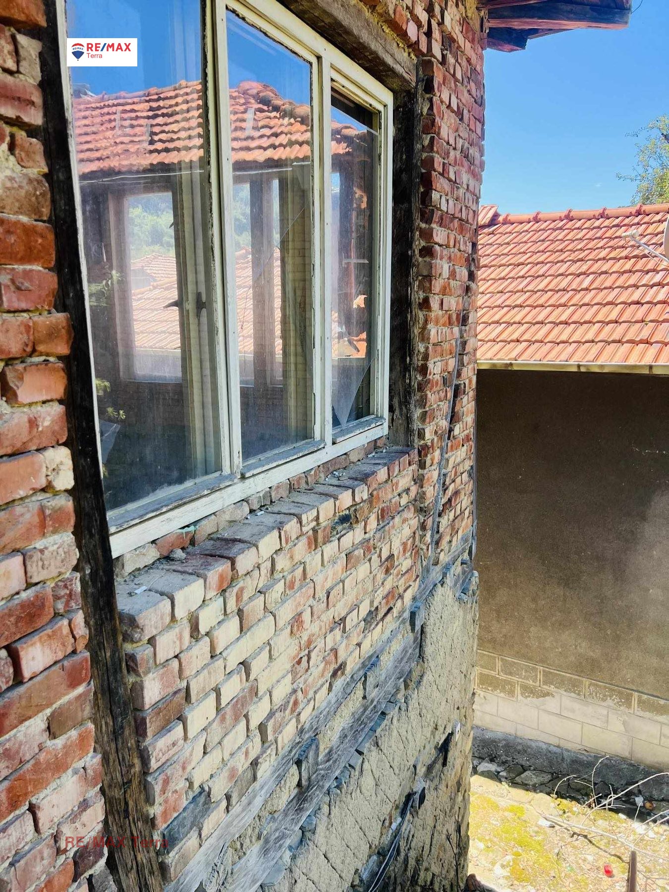 Продава КЪЩА в област Ловеч, с. Шипково - 128 кв.м / 44000 лв., RE/MAX ...